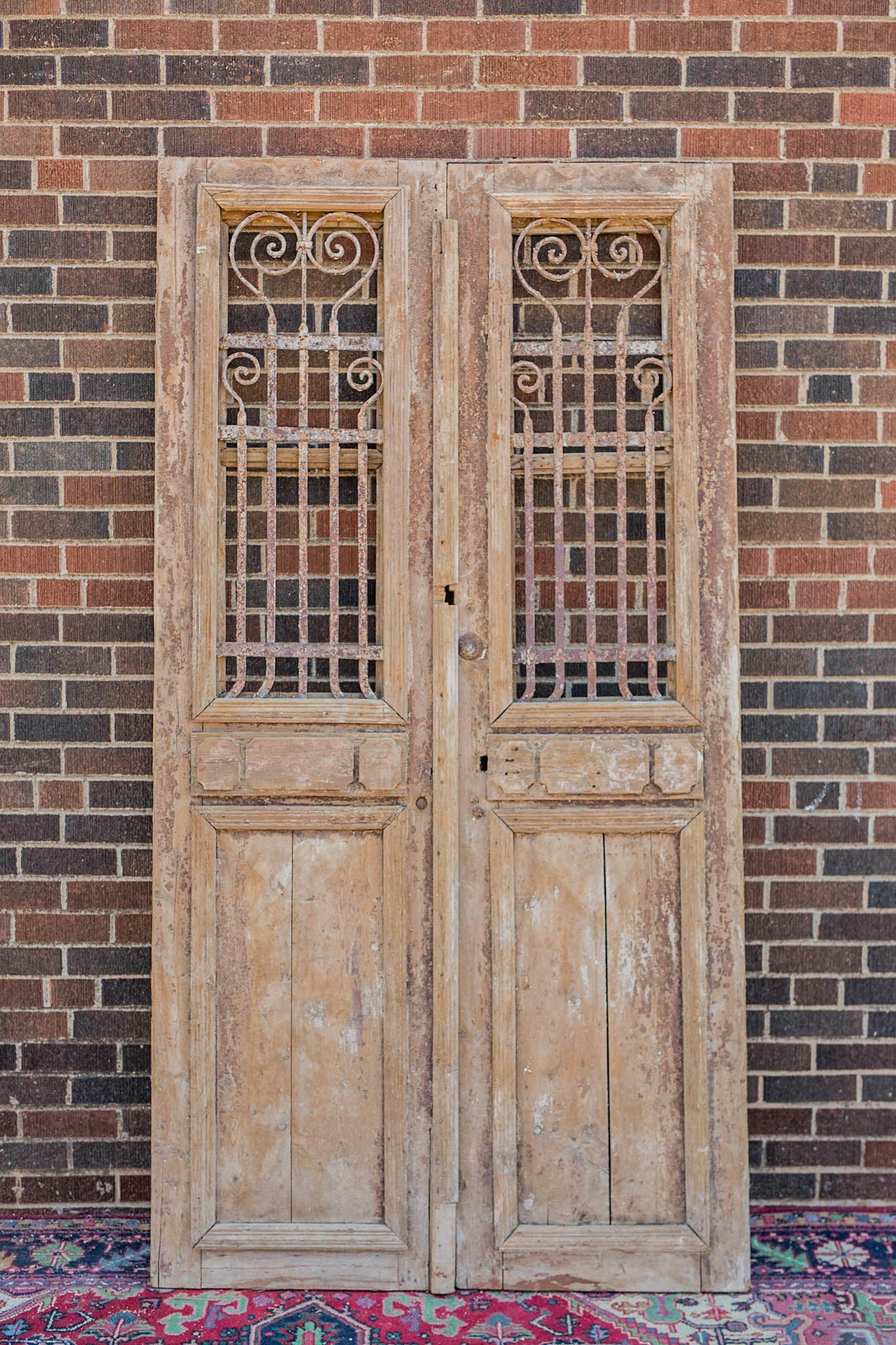 Sima - Primitive Iron Inset Egyptian Wooden Doors – JUX•TA•POSH HOME